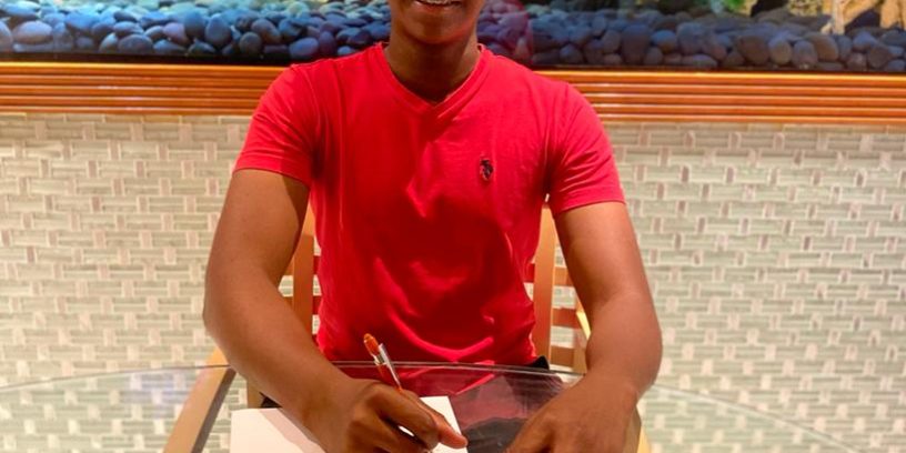 Anthony Burrows Signs with UMSL – Bahamas Lawn Tennis Association